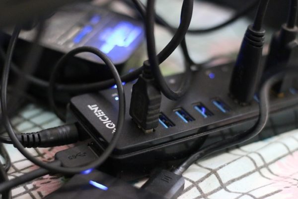 Qicent 10 Port USB Hub Review Specifications and Performance